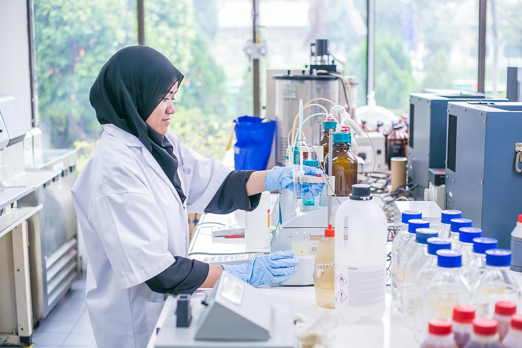 Hyrax Oil - We Are The Lubricants Experts - www.hyraxoil.com