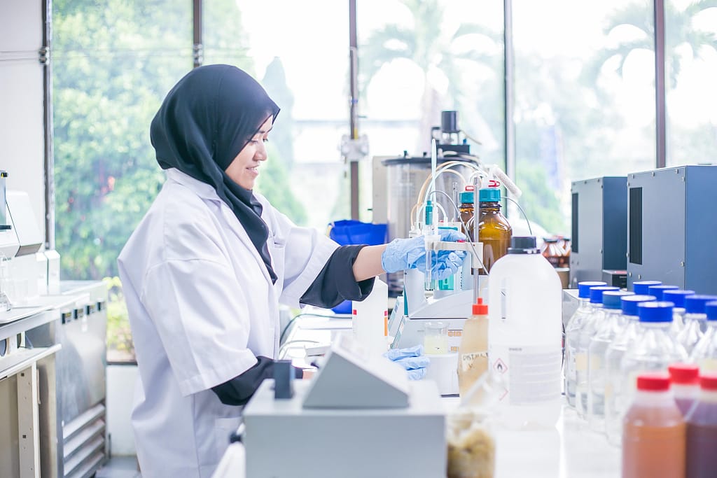 Hyrax Oil - We Are The Lubricants Experts - www.hyraxoil.com